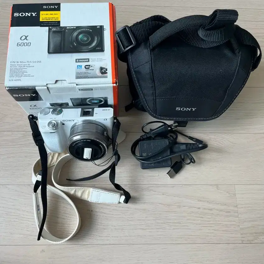 SONY | 소니 Sony A6000 White Full Box on Bunjang Global Site.