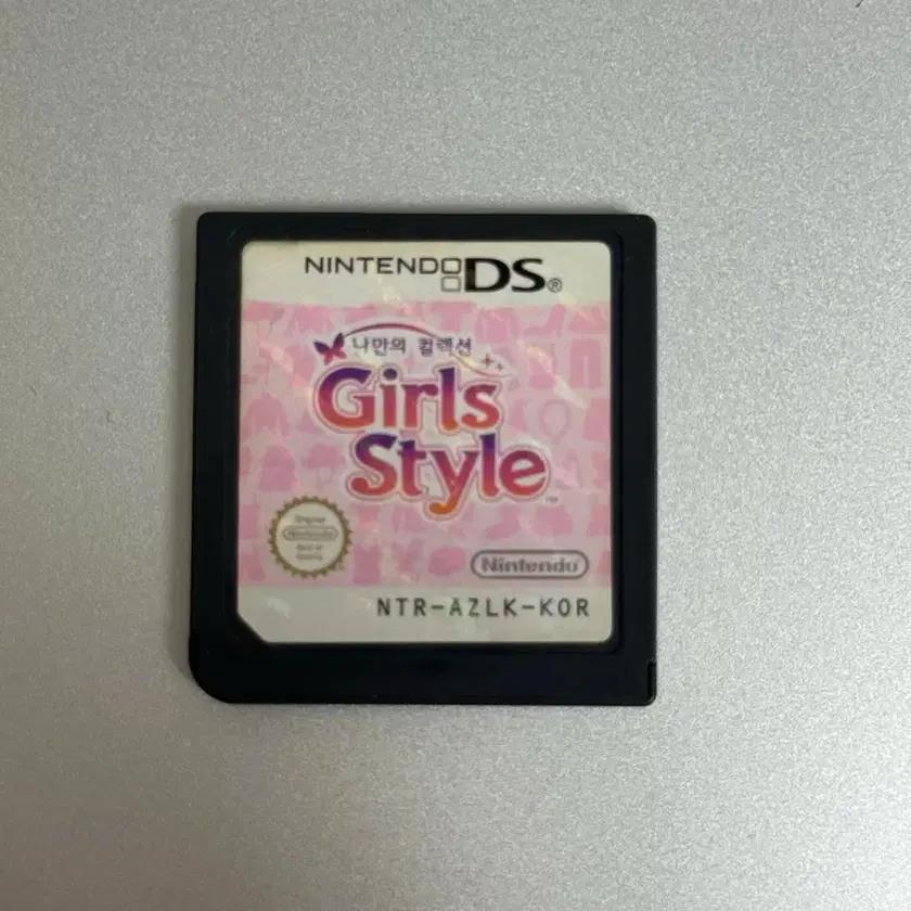 Girls Style Nintendo DS Chip Korean Version R4 chip on Bunjang Global Site.