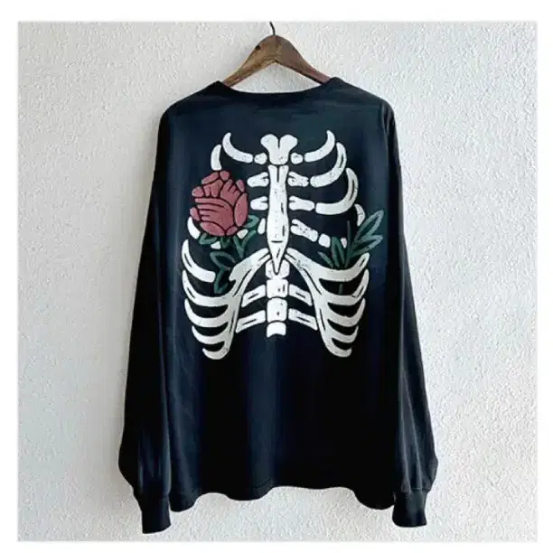 [3] Envelope offset bone & rose Bone & Rose Long Sleeve #엔벨로프,#offset,#bone,#rose on Bunjang ...