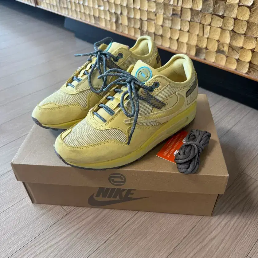 NIKE | 나이키 Nike x Travis Scott Air Max 1 Cactus Gold 260 #나이키트레비스스캇 ...