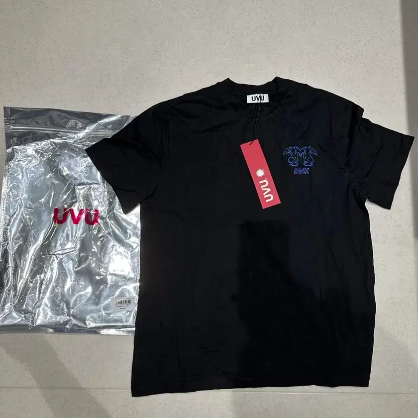 UVU London T-shirt M #러닝 on Bunjang Global Site.