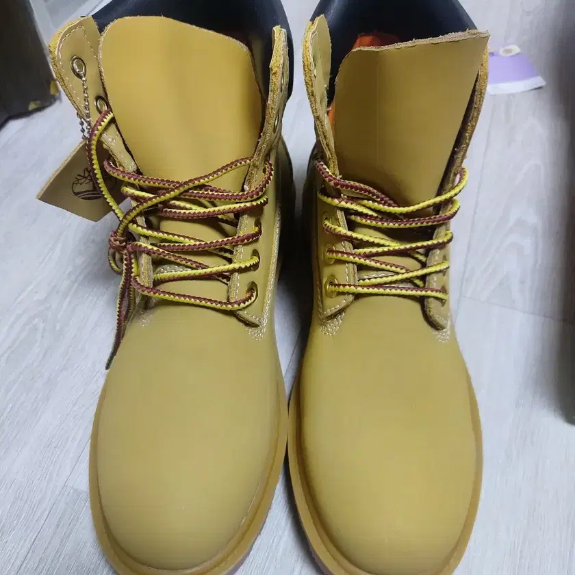 TIMBERLAND | 팀버랜드 Timberland 6-Inch Boots (10061 8w) on Bunjang Global ...