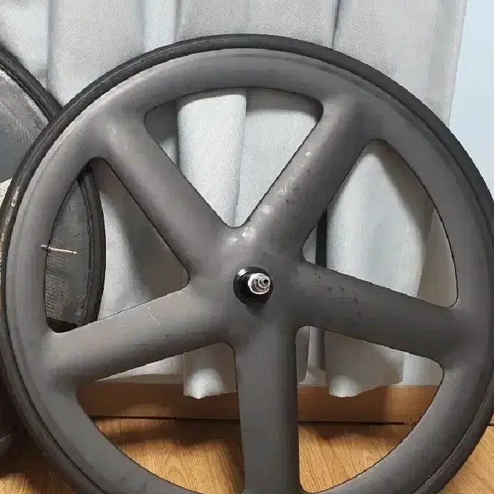 Jin Bike Ovari Urgent Brand New Flawless on Bunjang Global Site.