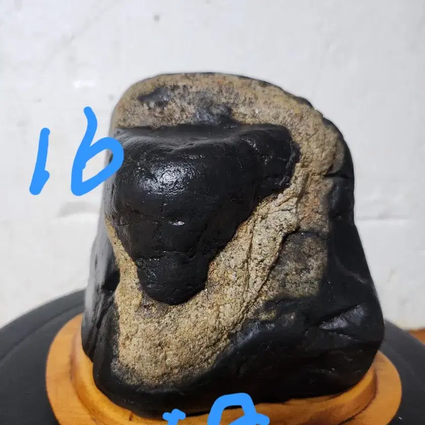 Wonderful Suseok on Bunjang Global Site.