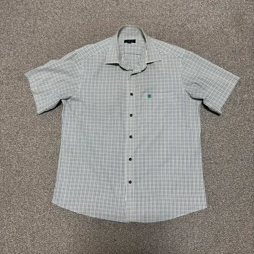 DAKS | 닥스 105 Daks Check Short Sleeve Shirt #닥스,#셔츠,#남방,#체크,#105 on Bunjang Global Site.