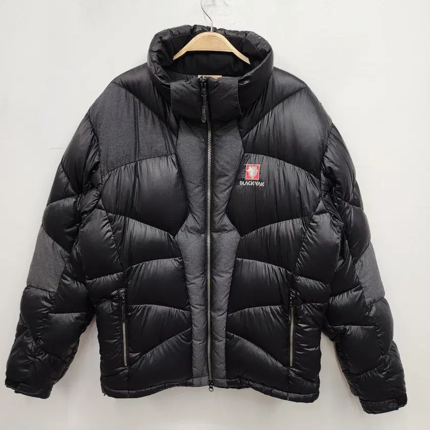 BLACKYAK | 블랙야크 Blackyak Men's Goose Down Padding (Size 100) #블랙야크패딩,#블랙야크 on Bunjang Global Site.