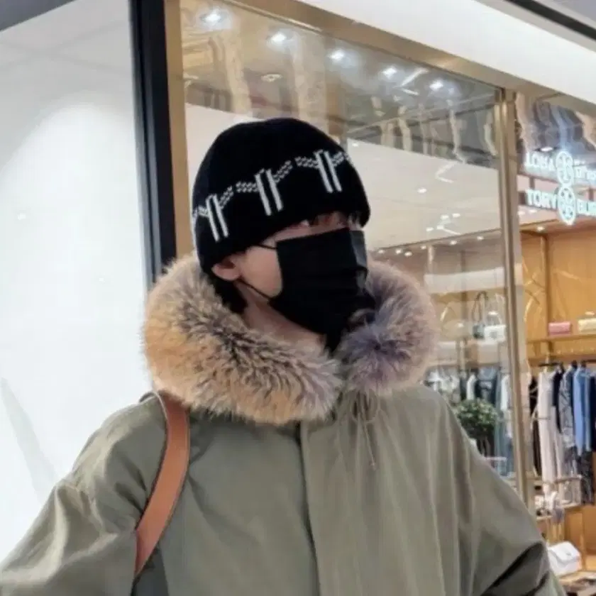 Looking to buy ryoo beanie #ryoo,#비니,#주우재 on Bunjang Global Site.