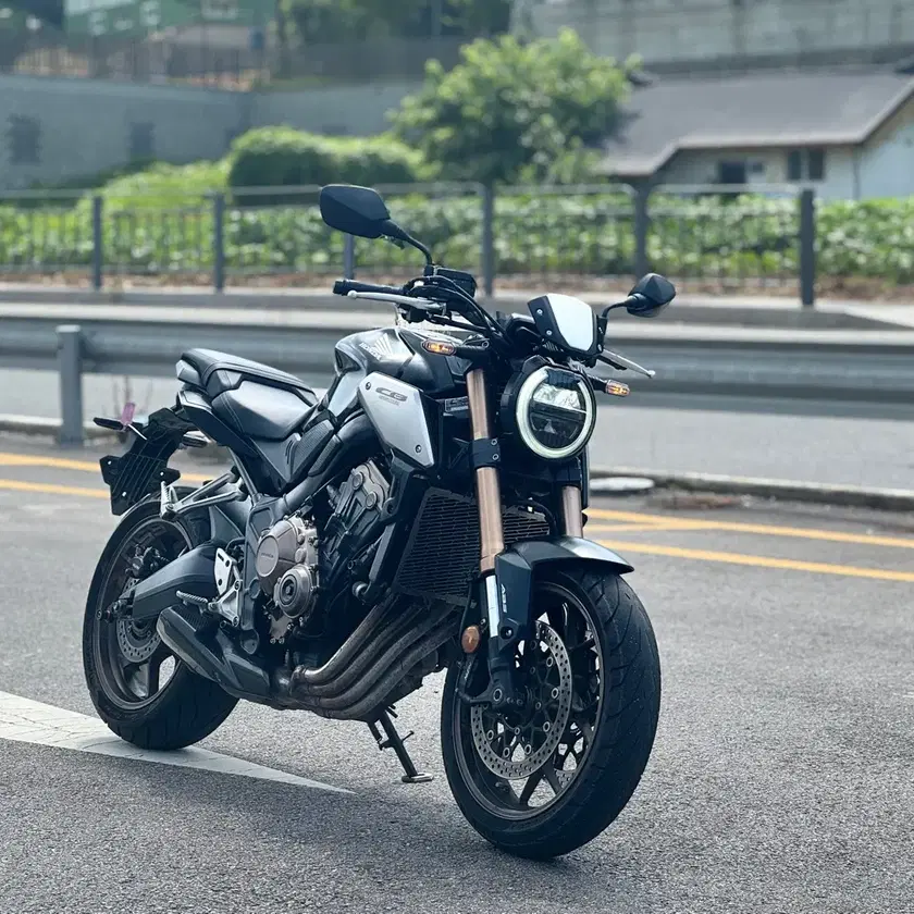 HONDA | 혼다 Selling a 2020 HONDA CB650R original vehicle. on Bunjang ...