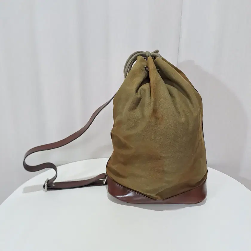 A.P.C. | 아페쎄 (Free shipping) A.p.c. Vintage Single-Strap Backpack A526 ...