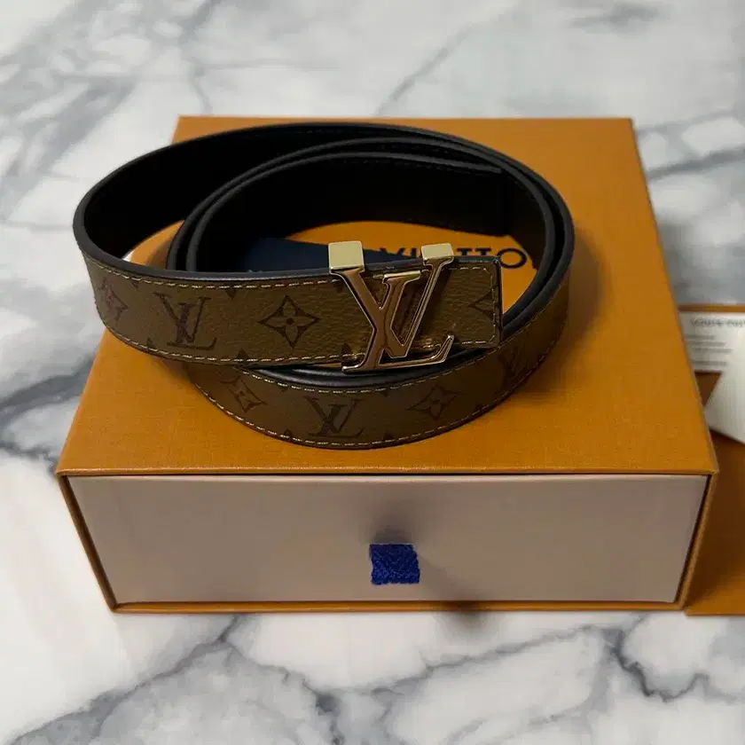 LOUIS VUITTON | 루이비통 [New Product] Louis Vuitton LV Reversible Women's ...