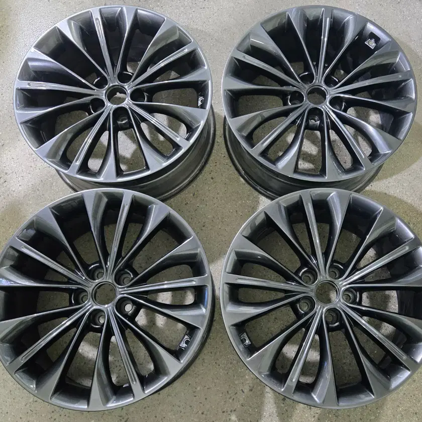 The new K9 Facelift Ghost Chrome 19-inch genuine wheel is available for ...