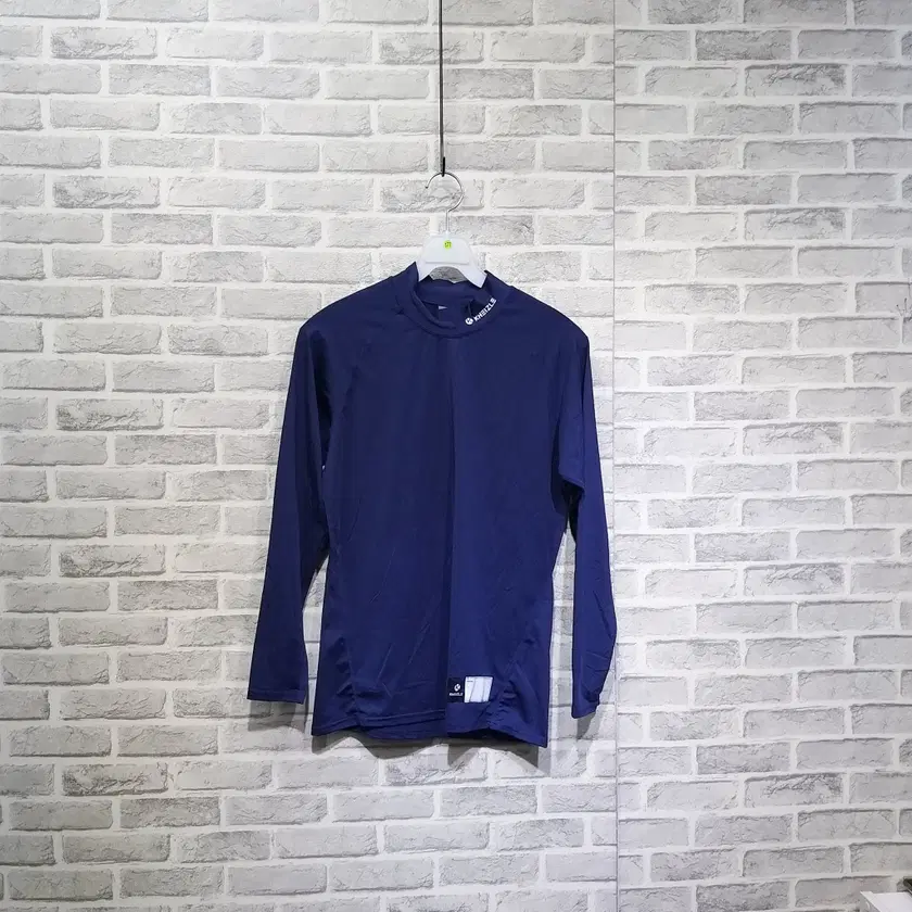 CH177 Rash Guard 55 on Bunjang Global Site.