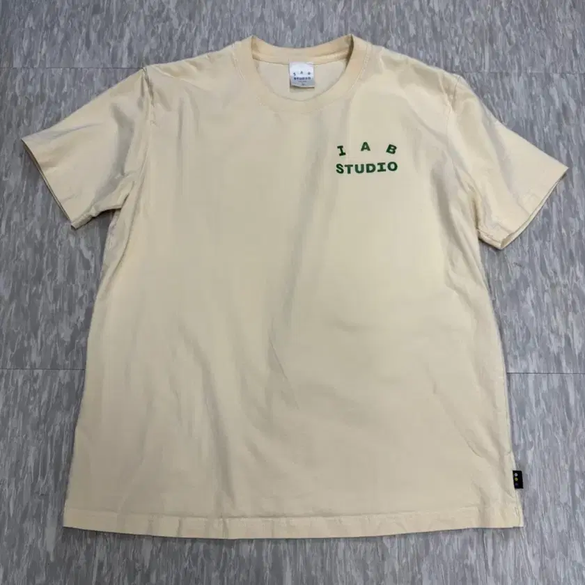 IAB-STUDIO | 아이앱스튜디오 XL IAB Studio #아이앱스튜디오반팔,#아이보리,#아이앱반팔티 on Bunjang ...