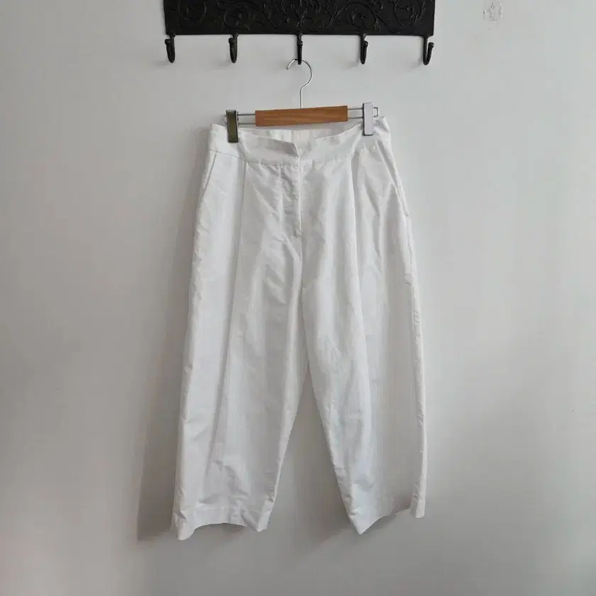 Thechabun Chabun Pants #차분,#chavoon on Bunjang Global Site.