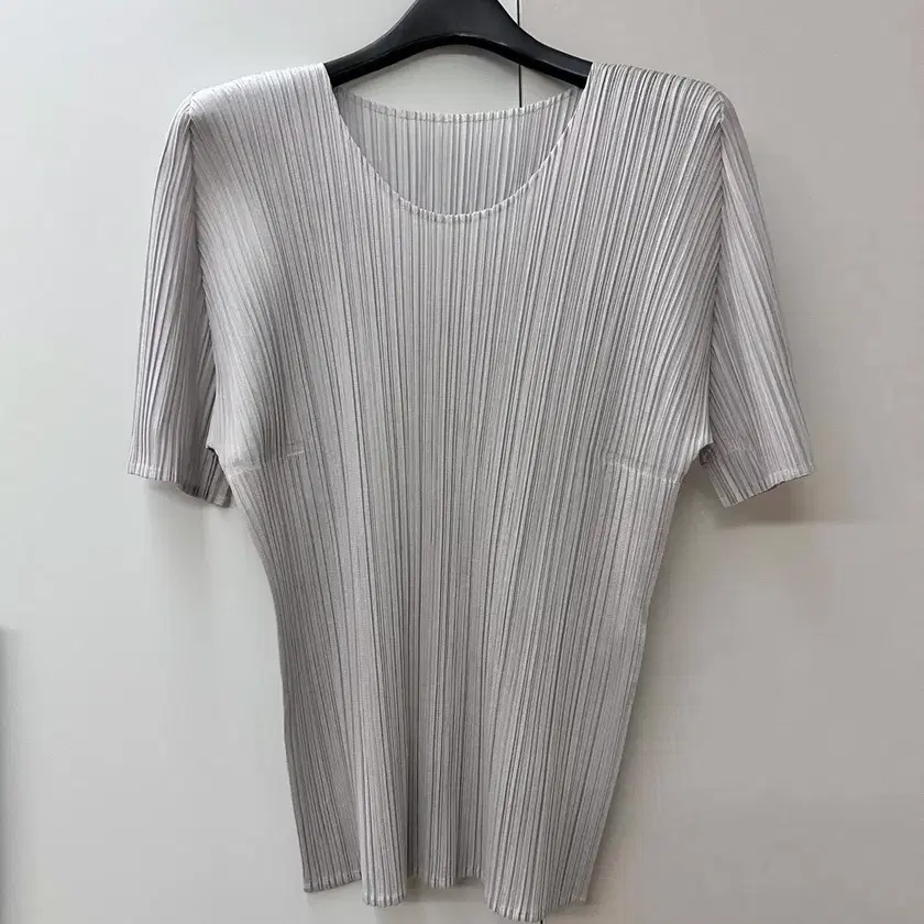 PLEATS PLEASE | 플리츠플리즈 Pleats Please Basic Top Light Gray (3) #플리츠플리즈 ...