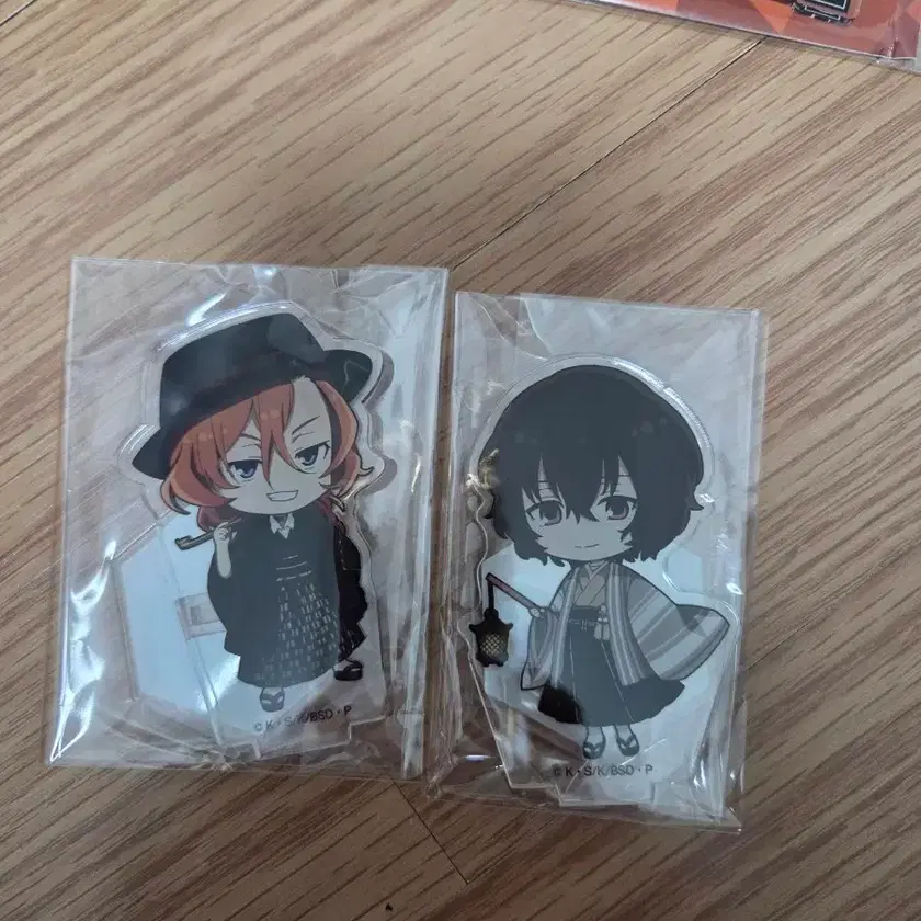 Bungo Stray Dogs Mini Acrylic Dazai Chuuya Set on Bunjang Global Site.