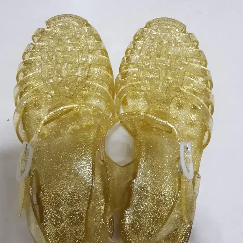 MEDUSE | 메듀즈 Meduse Gold Glitter Sandals Size 38 on Bunjang Global Site.