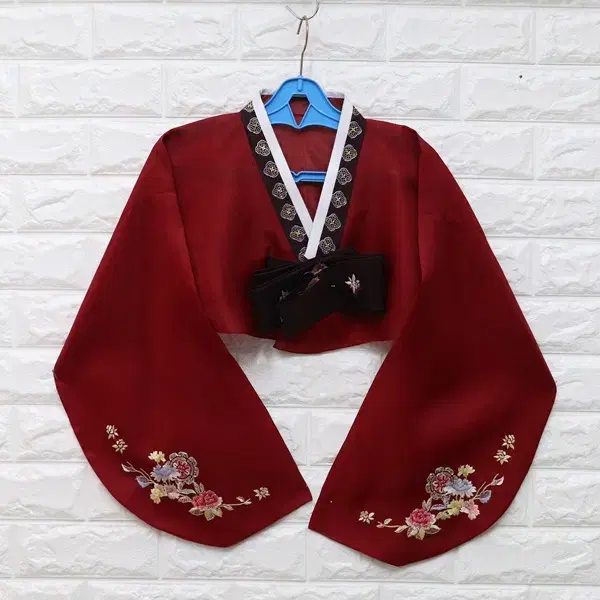 Pure silk hand-embroidered Hanbok jeogori, women's size 77-88, height ...