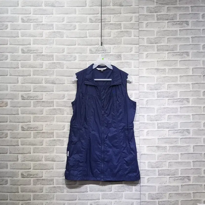 Ch13 Lafuma Vest 66 on Bunjang Global Site.