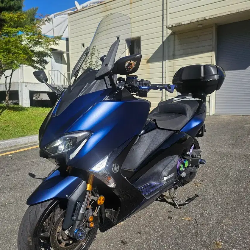 Yamaha TMAX Scooter Blue on Bunjang Global Site.