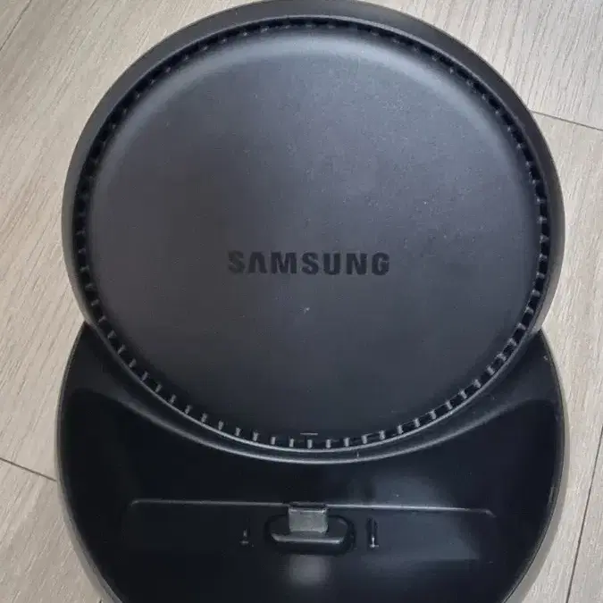 SAMSUNG | 삼성 Samsung DeX Station (EE-MG950) on Bunjang Global Site.