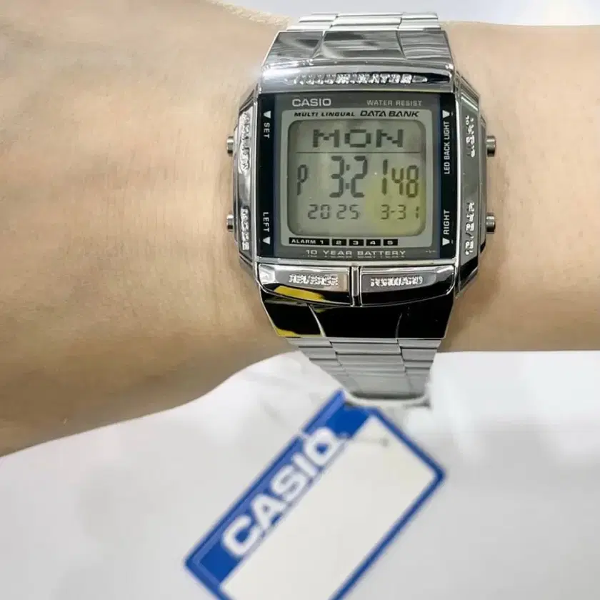 CASIO | 카시오 New Casio metal watch #카시오,#카시오시계,#새상품 on Bunjang Global Site.