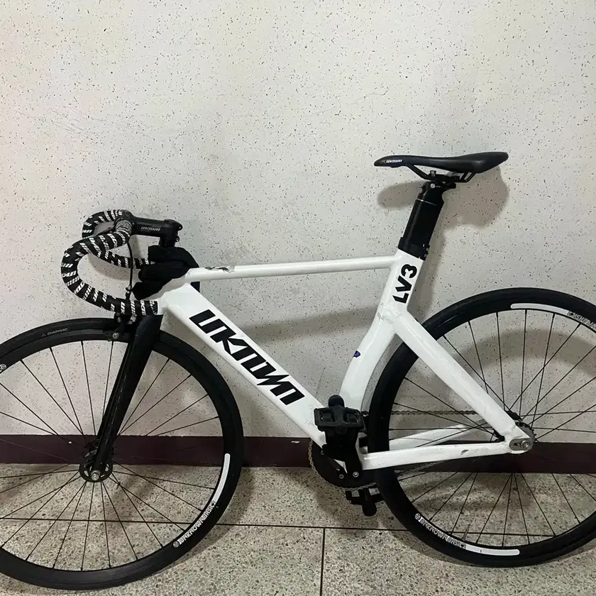 UNKNOWN | 언노운 Quick sale) Unknown LV3 fixed-gear bicycle, A-grade ...