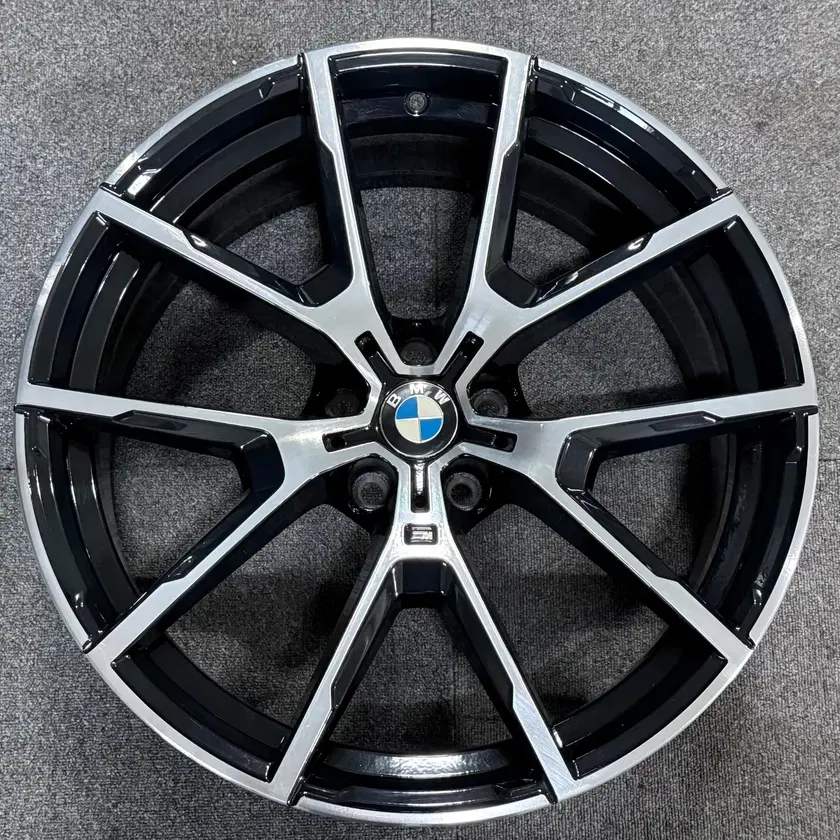 Bmw 728M genuine 20-inch wheel, 1 piece sell on Bunjang Global Site.