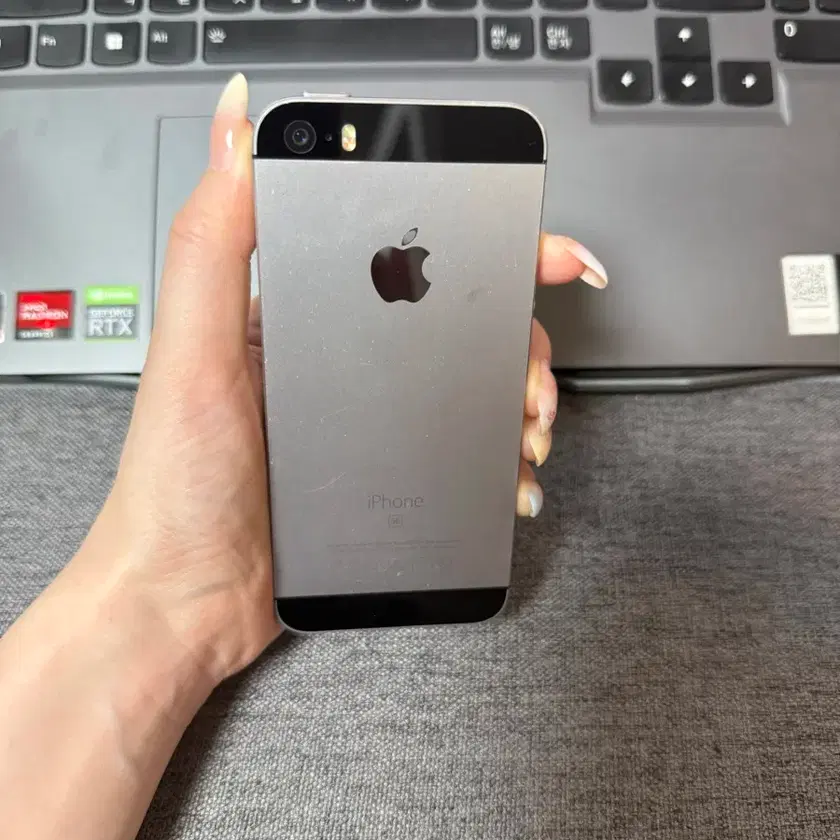 APPLE | 애플 O31 Grade A iPhone SE1 32GB Silent on Bunjang Global Site.