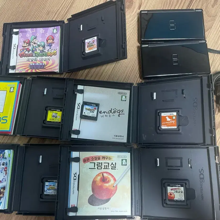 NINTENDO | 닌텐도 Price drop Nintendo DS + 6 game cartridges + one genuine ...