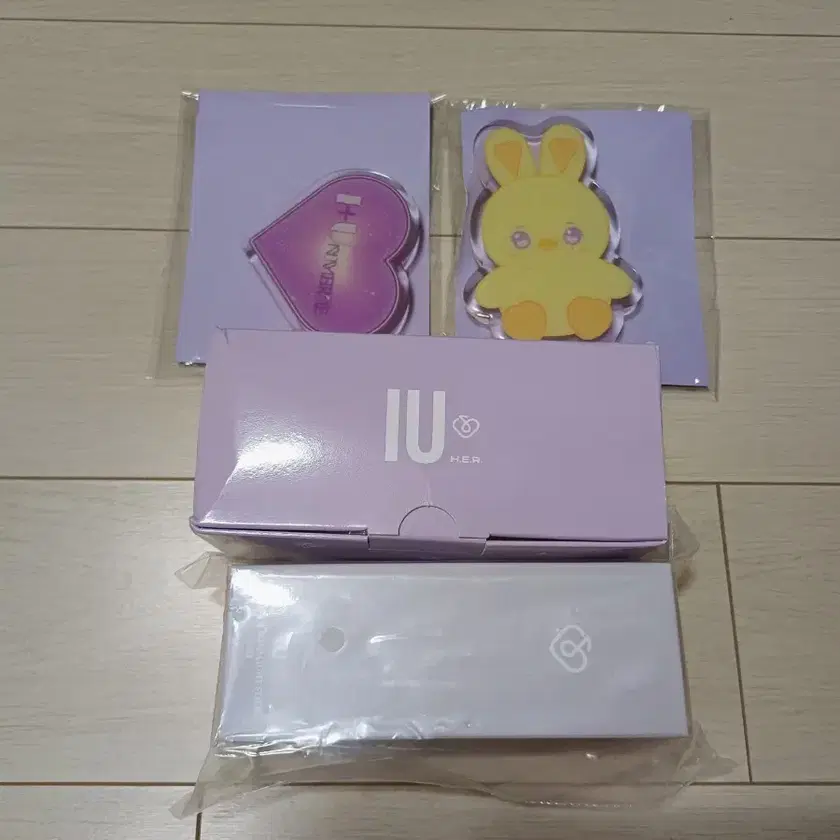 IU | 아이유 Iu merchandise bulk sale #아이유,#아이유굿즈,#아이유토아리 on Bunjang Global ...