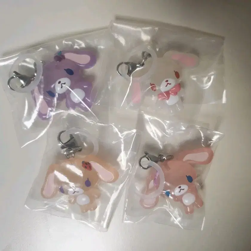 Sanrio Sugarbunnies 4 types Mejirushi Shirousa Gacha Figure Keyring on ...