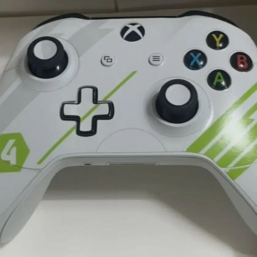 XBOX | 엑스박스 FIFA 4 Limited Edition Xbox Wireless Controller on Bunjang ...