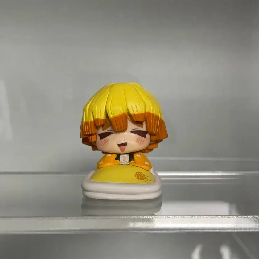 DEMON SLAYER | 귀멸의 칼날 Demon Slayer Zenitsu Onemutan Gacha Figure #귀멸의칼날 ...