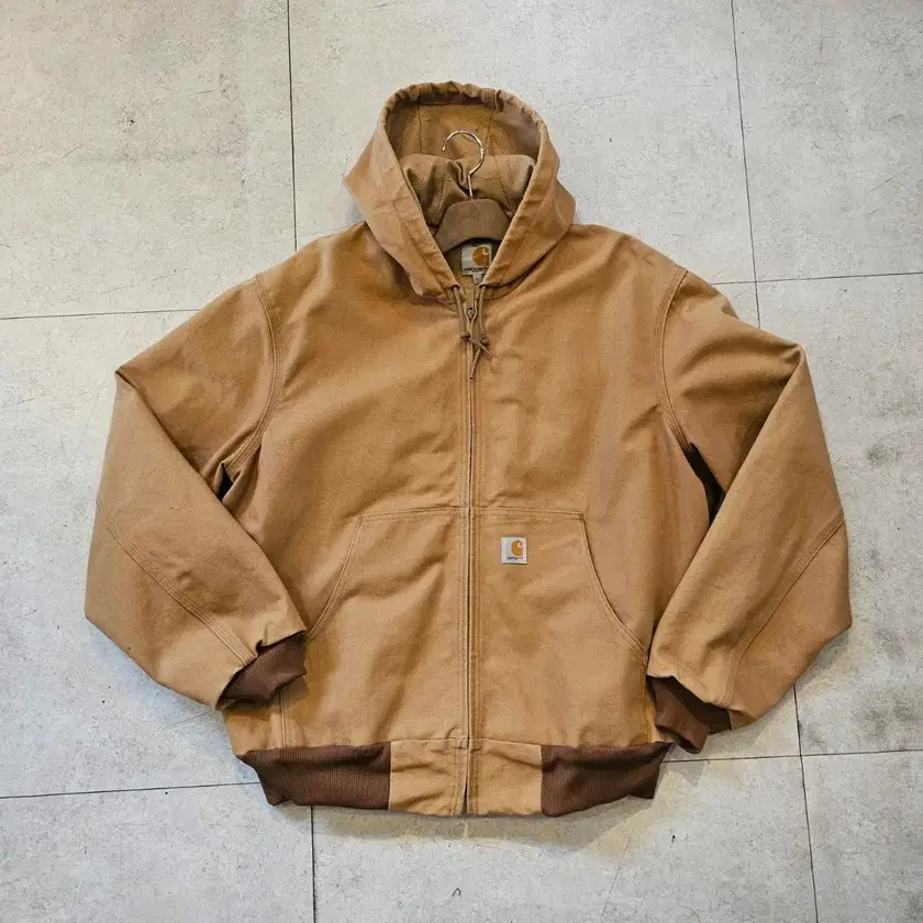 CARHARTT | 칼하트 L Carhartt j131 Work Jacket Beige on Bunjang Global Site.