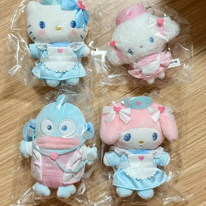Sanrio Doctor Nurse Series Hangyodon Kitty My Melody Kogimyun Mascot ...