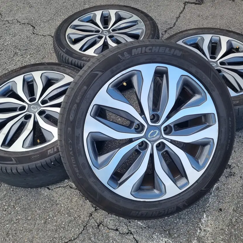 SM6 18-inch 245/45/18 used wheel and tire for sale #sm6,#sm7,#sm6중고휠타이어 ...