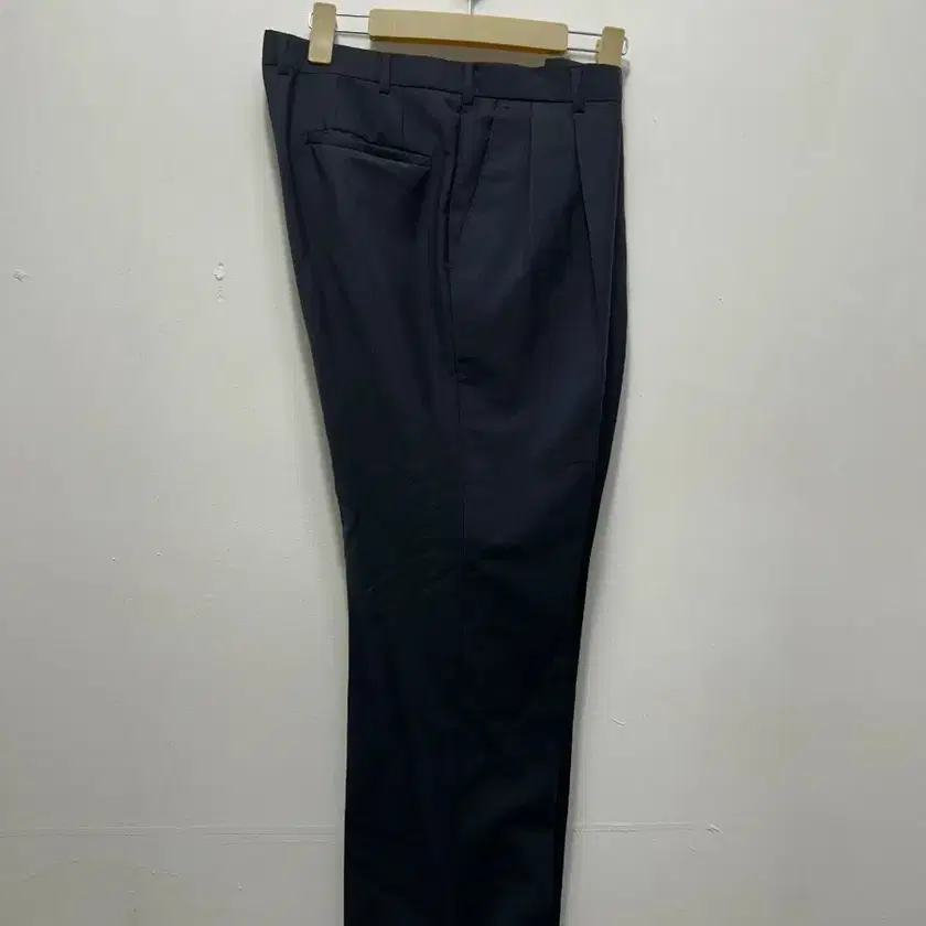 DAKS | 닥스 Daks Men's Pants Size 35 on Bunjang Global Site.