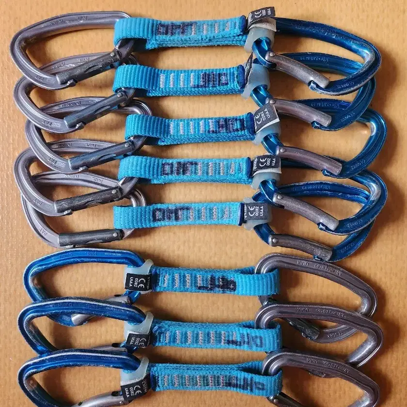 Petzl Dzin Quickdraw 11cm #퀵드로우,#암벽,#클라이밍,#장비릿지,#등반 on Bunjang Global Site.