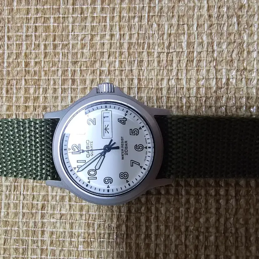 CASIO | 카시오 Casio MD-706 white dial vintage watch (MD706) on Bunjang ...