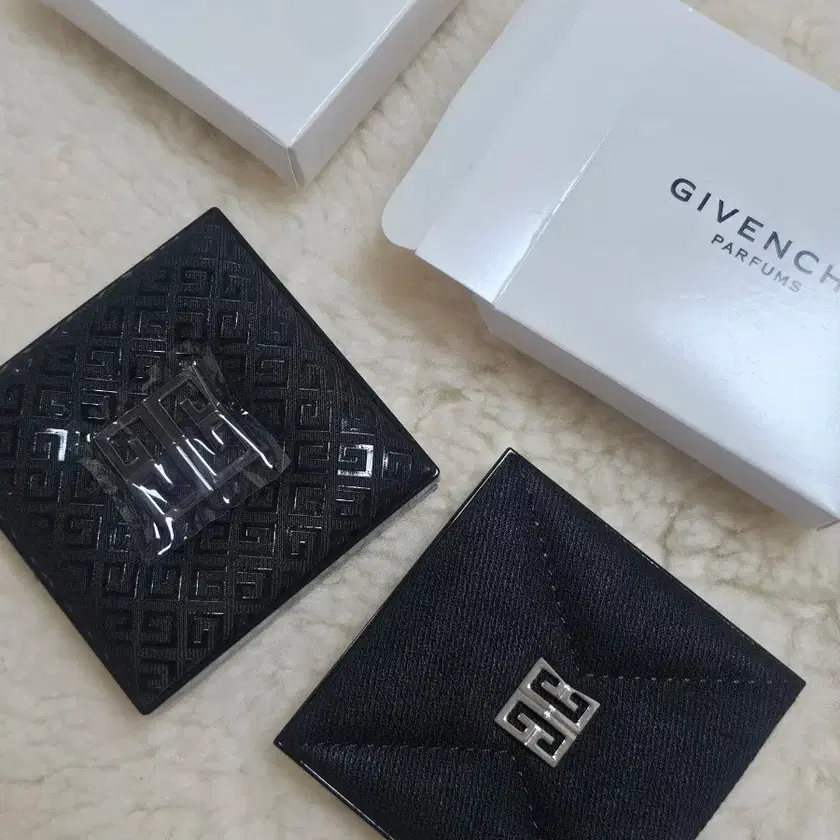 GIVENCHY | 지방시 Givenchy Black Double-Sided Mirror, Choose 1 of 2 types ...