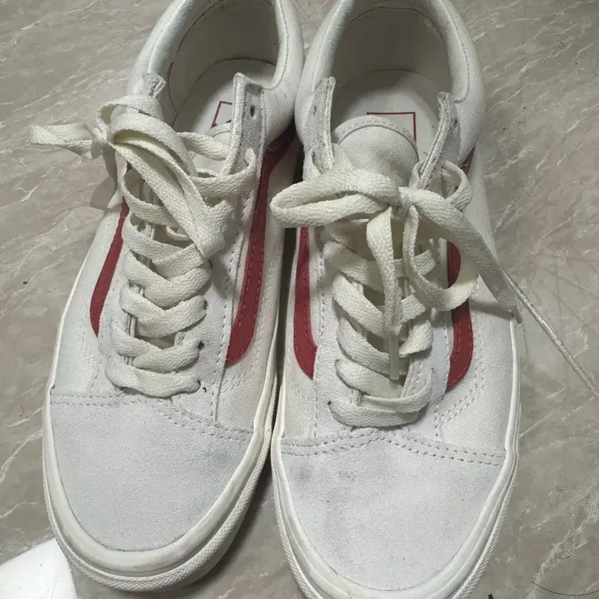 Vans White Red 250 on Bunjang Global Site.