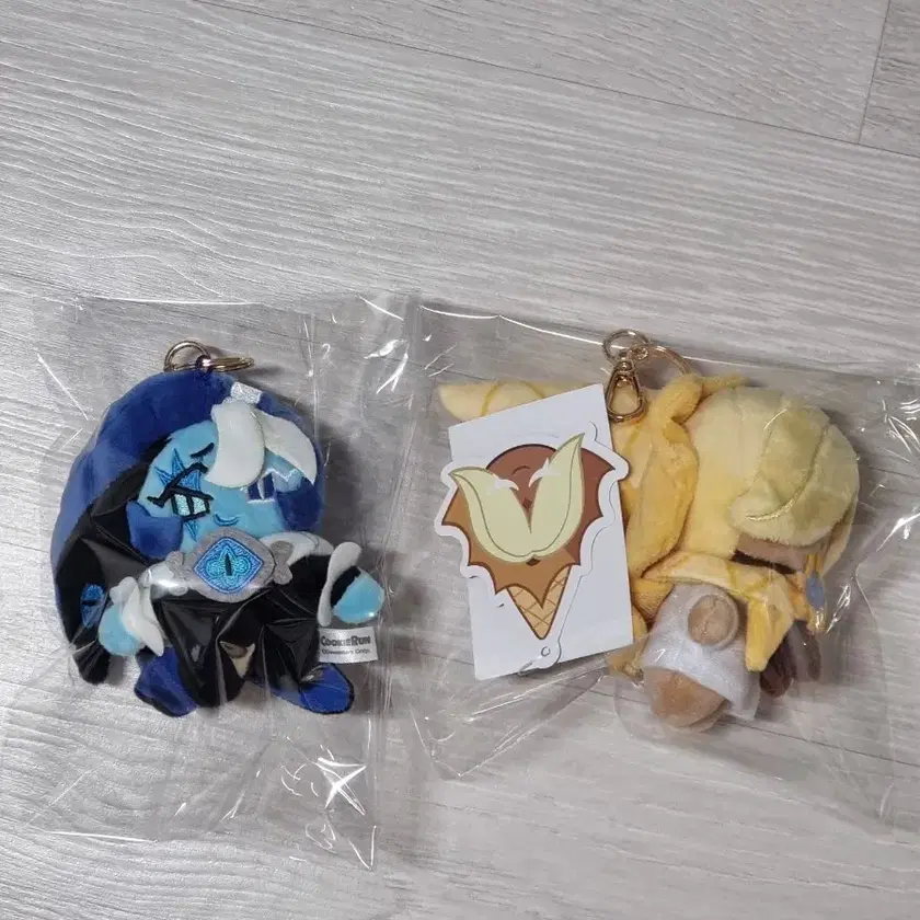 Cookie Run Kingdom Shadow Milk + Pure Vanilla Keyring Doll Pure Vanilla ...