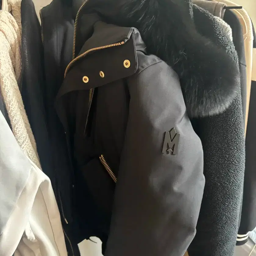 MACKAGE | 맥케이지 Mackage Dixon Gold Trim 36 on Bunjang Global Site.