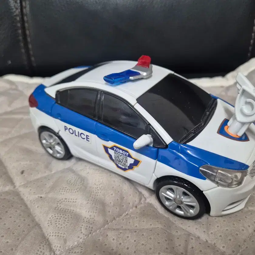 Old Toy) Tobot C Season 1 (includes Tobot Key) on Bunjang Global Site.