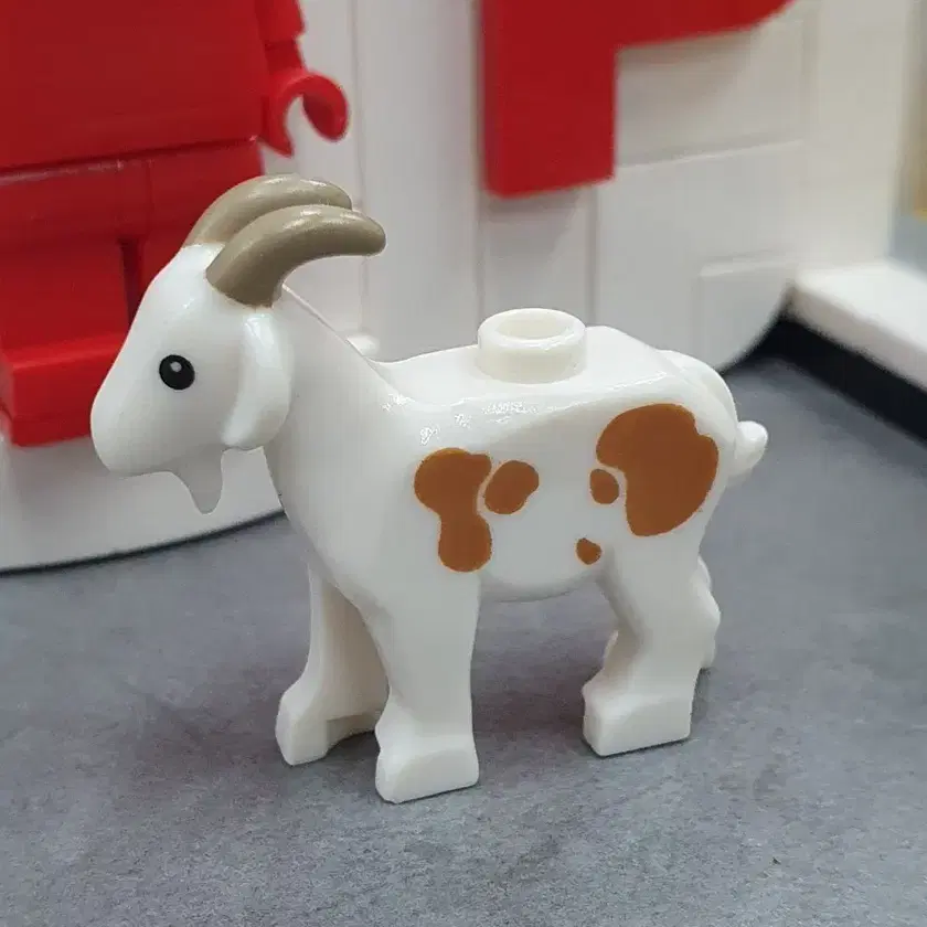 LEGO | 레고 Lego Goat 7189 on Bunjang Global Site.