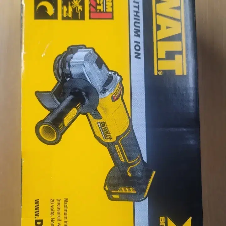 DEWALT | 디월트 Dewalt grinder dcg407n #dcg407 on Bunjang Global Site.