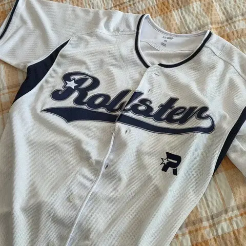 LoL KT Rolster KT Rolster Uniform on Bunjang Global Site.