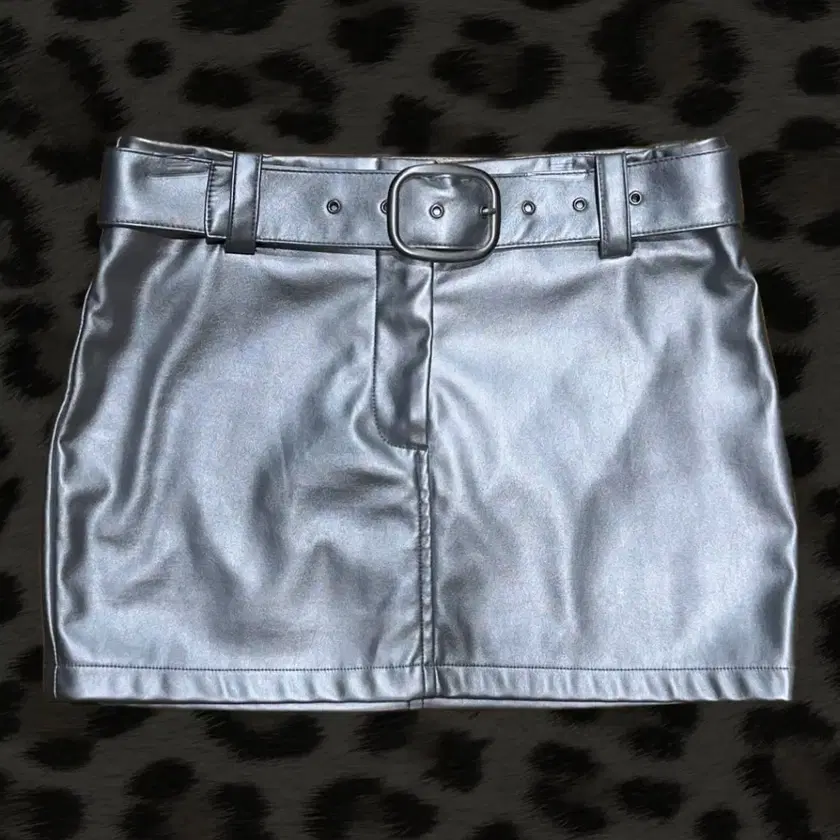 I.am.gia silver mini skirt gyaru bling #갸루,#오네갸루,#빈티지,#블링 on Bunjang ...