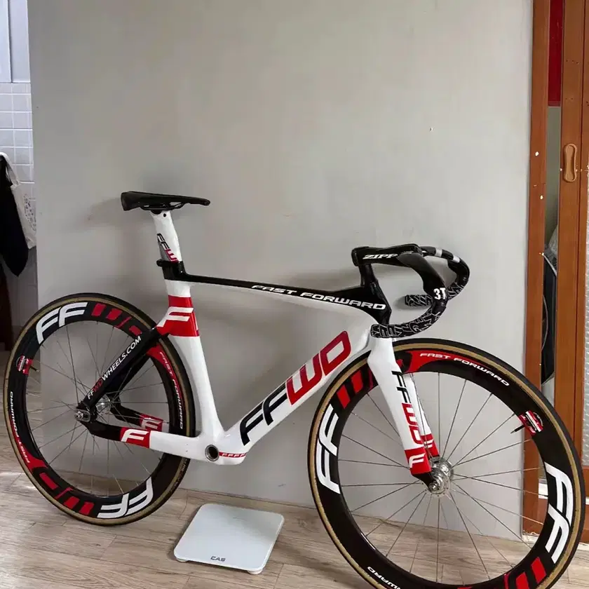 FFWD FFWD Track Bike Frameset for sell/trade #페포디스크휠,#페포프레임,#픽시,#페포오발디 ...